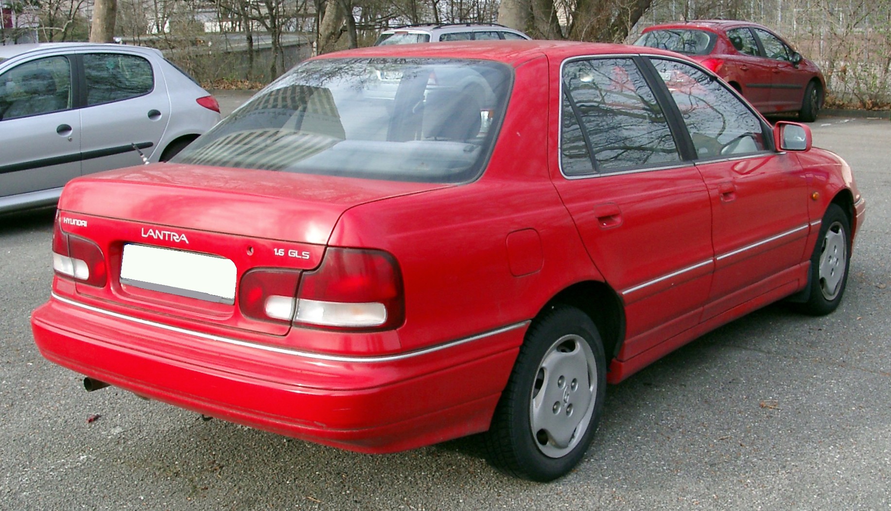 Hyundai Lantra technical specifications and fuel economy